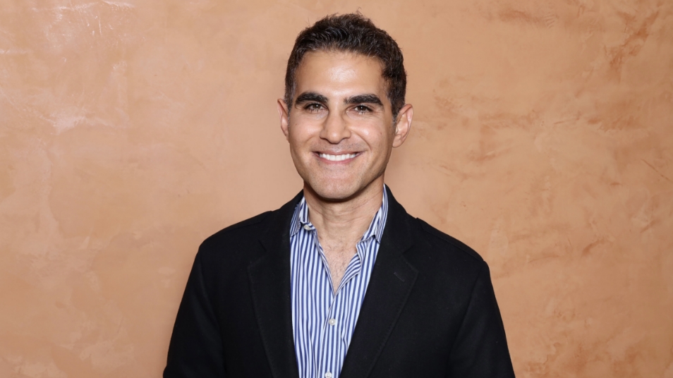 Dr. Ali Ghafouri | Oculofacial Surgeon | Scottsdale, AZ